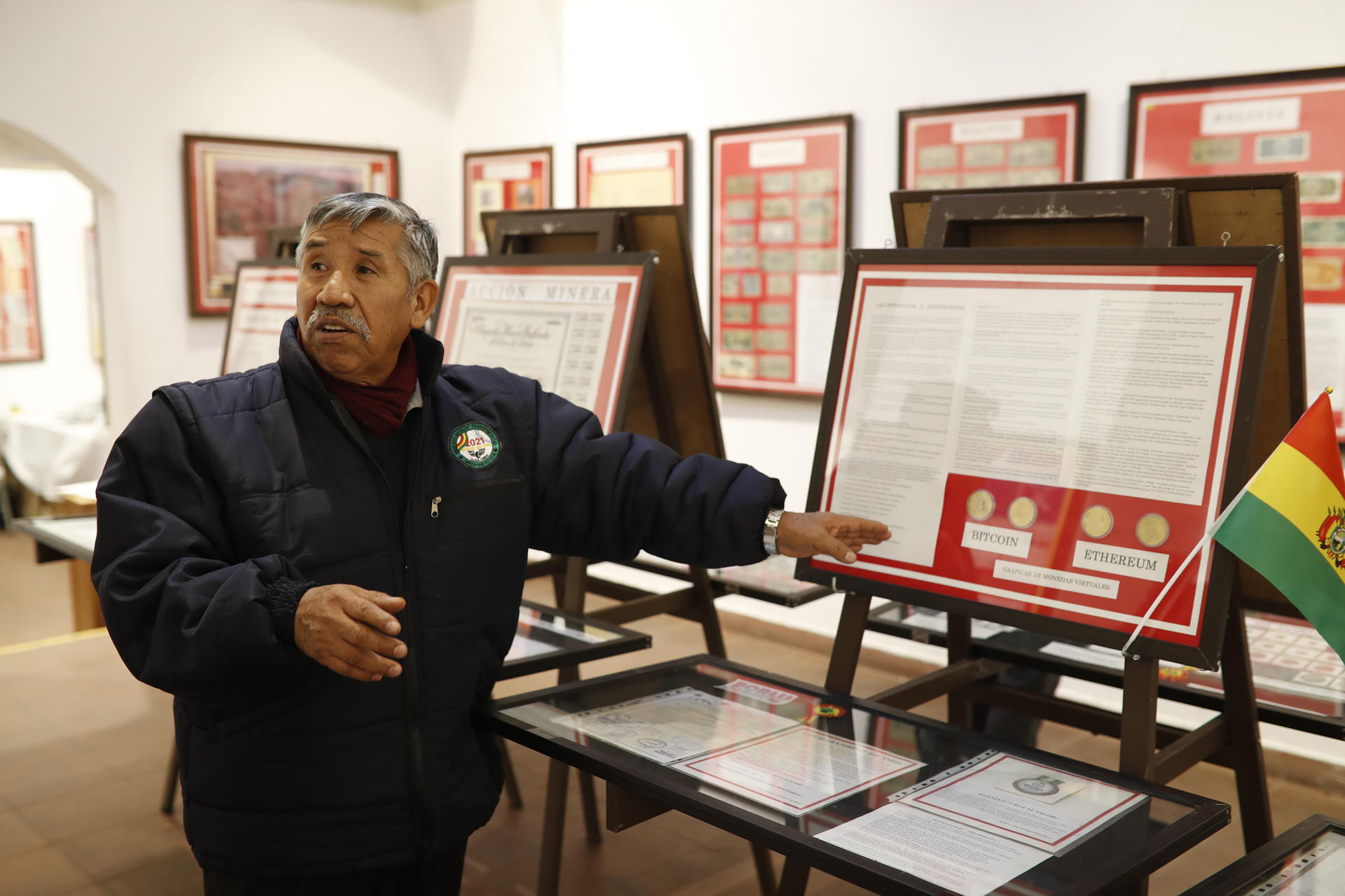 Colección numismática muestra la historia del dinero en manos de ...