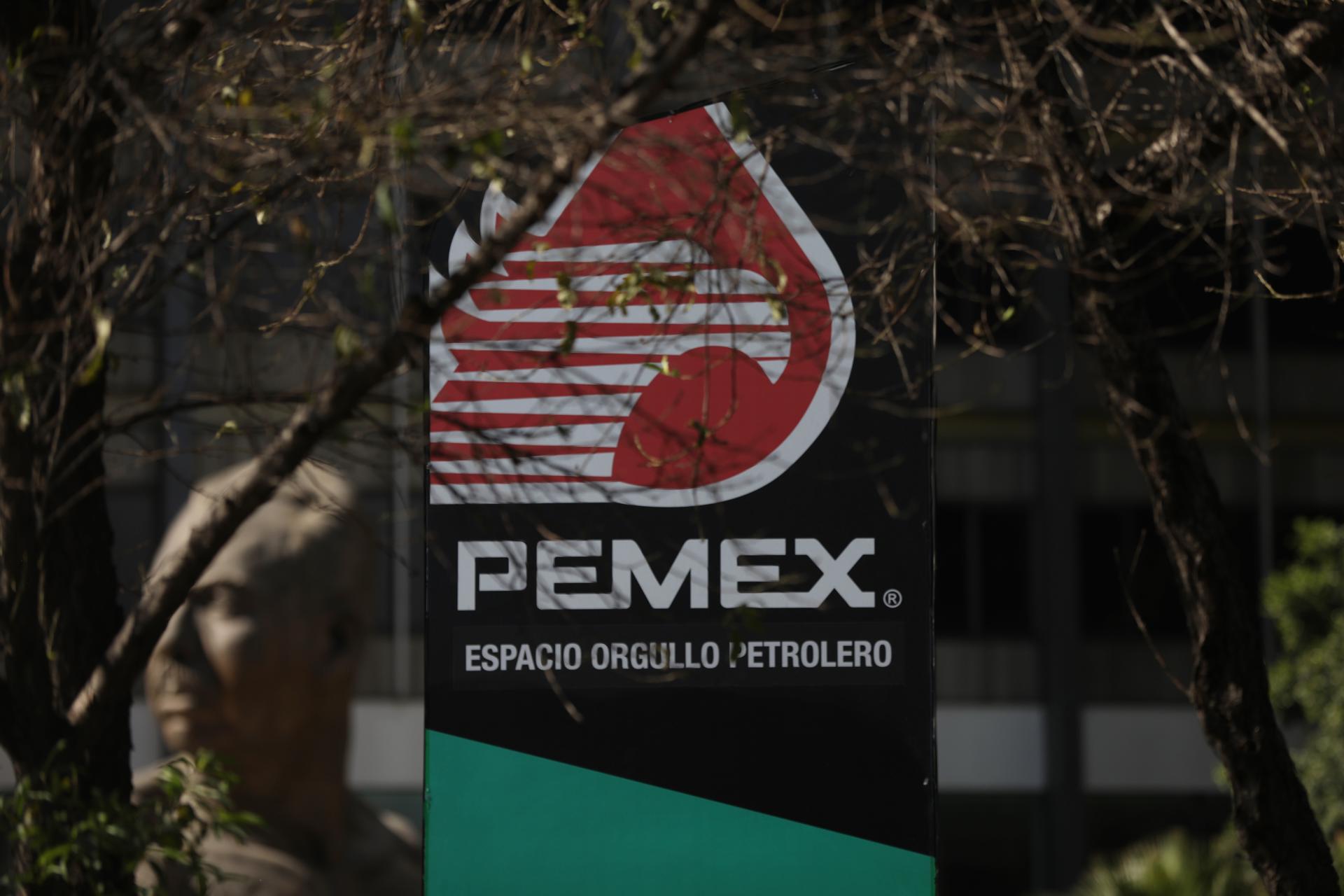 Pemex denuncia intrusión en plataforma en sureste mexicano y activa ...