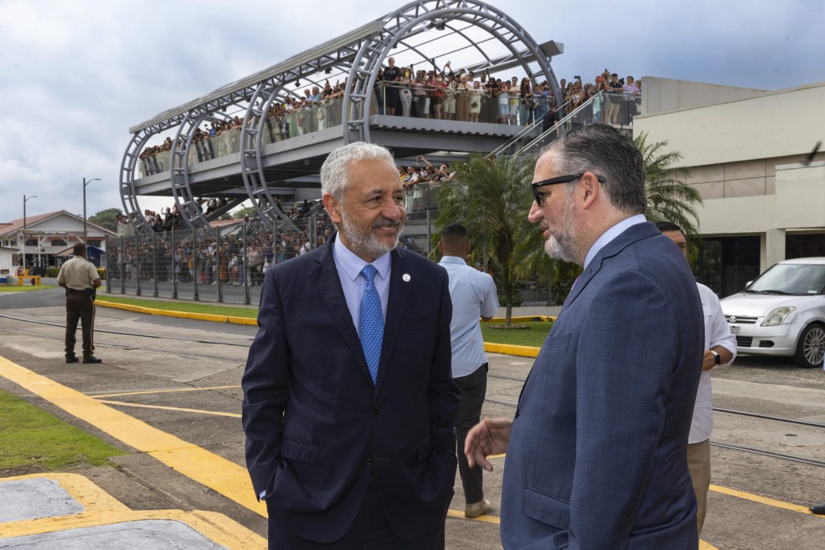 Senador republicano Ted Cruz visita el Canal de Panamá tras crítica a ...