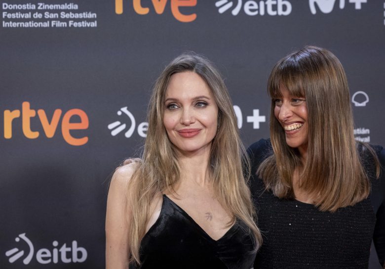 Angelina Jolie: "Amo mi país pero no lo reconozco en este momento ...