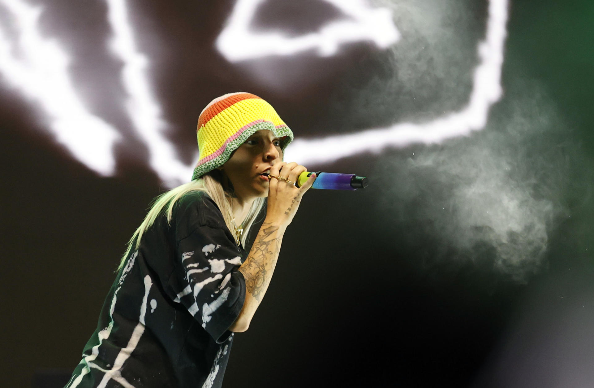 La artista urbana puertorriqueña Young Miko será telonera de ocho ...