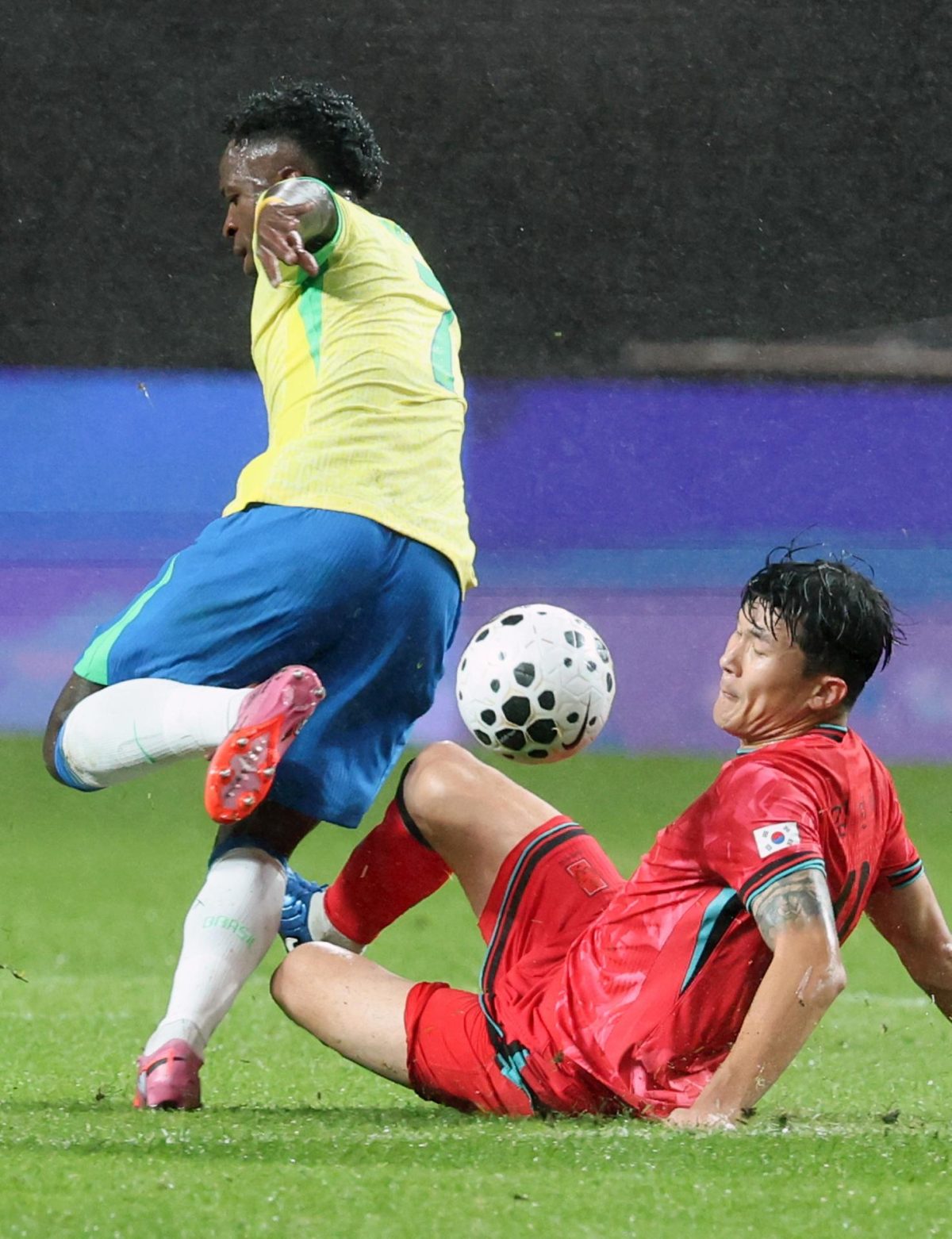 0-5. Estêvão, Rodrygo y Vinícius devuelven la sonrisa a Brasil | Qué Pasa