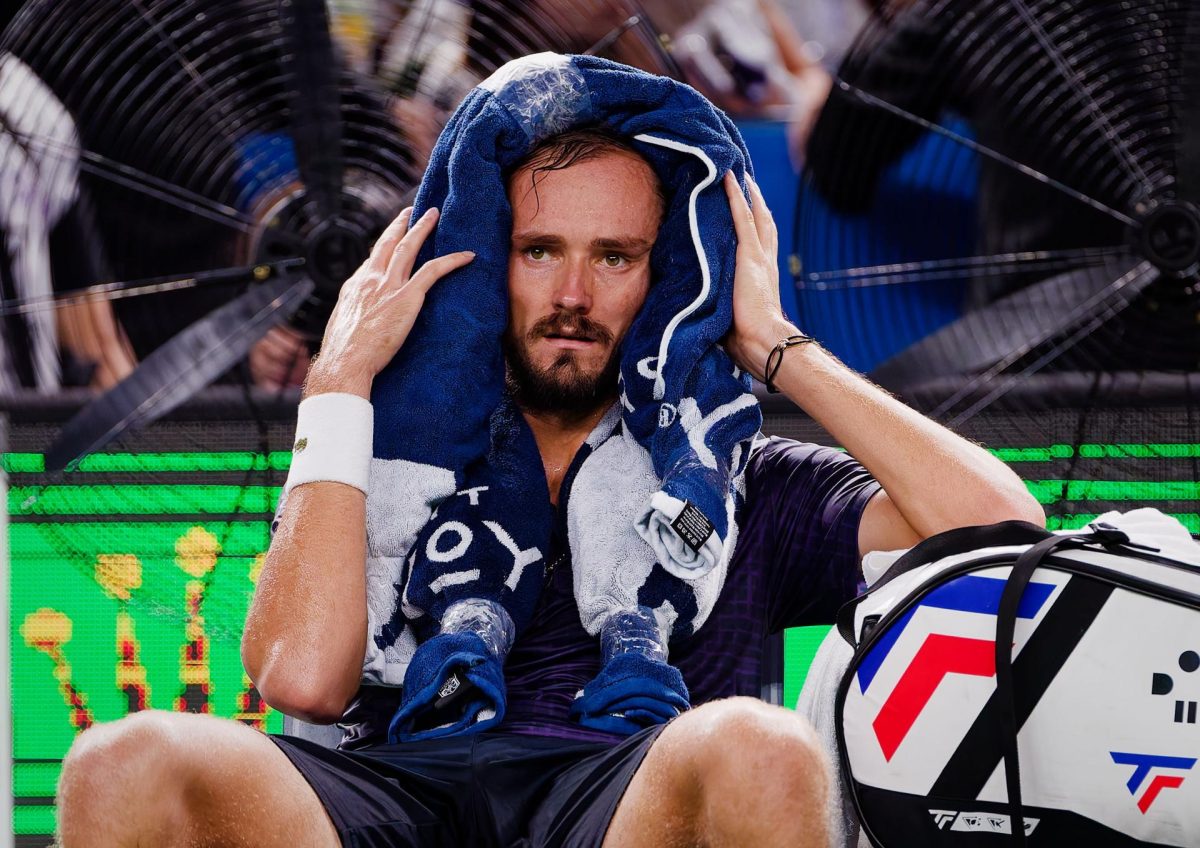 Medvedev regresa al pasado y a semifinales en Shanghai | Qué Pasa