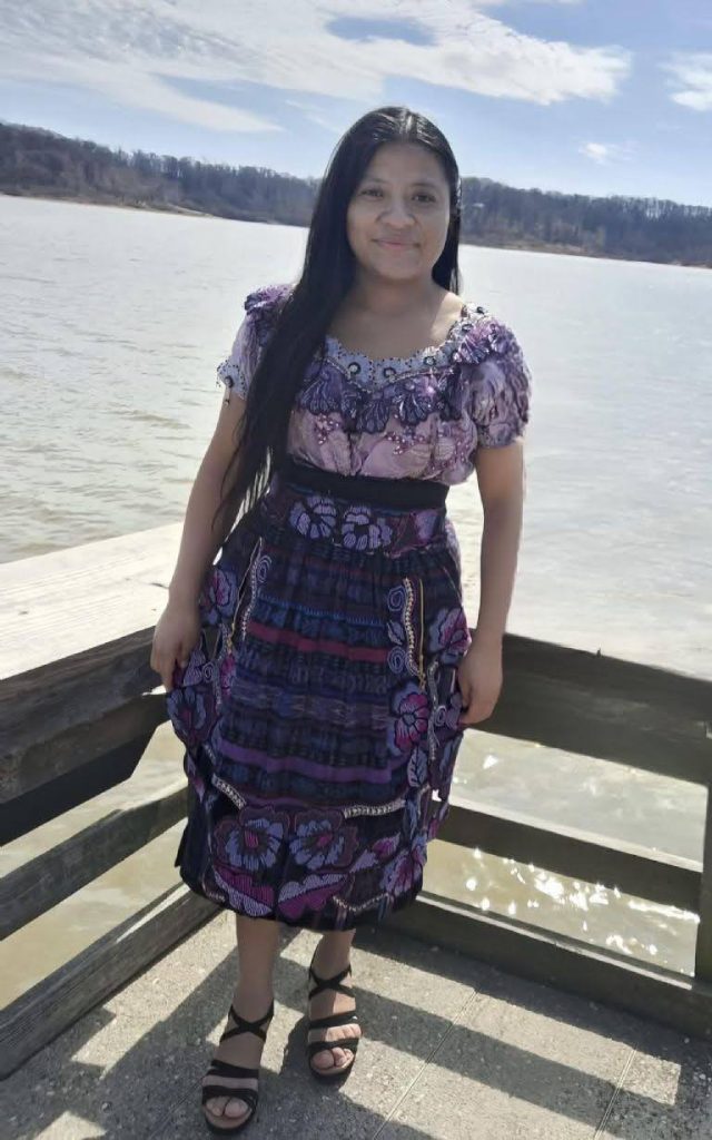 Madre latina asesinada por entrar a limpiar la casa equivocada | Qué Pasa