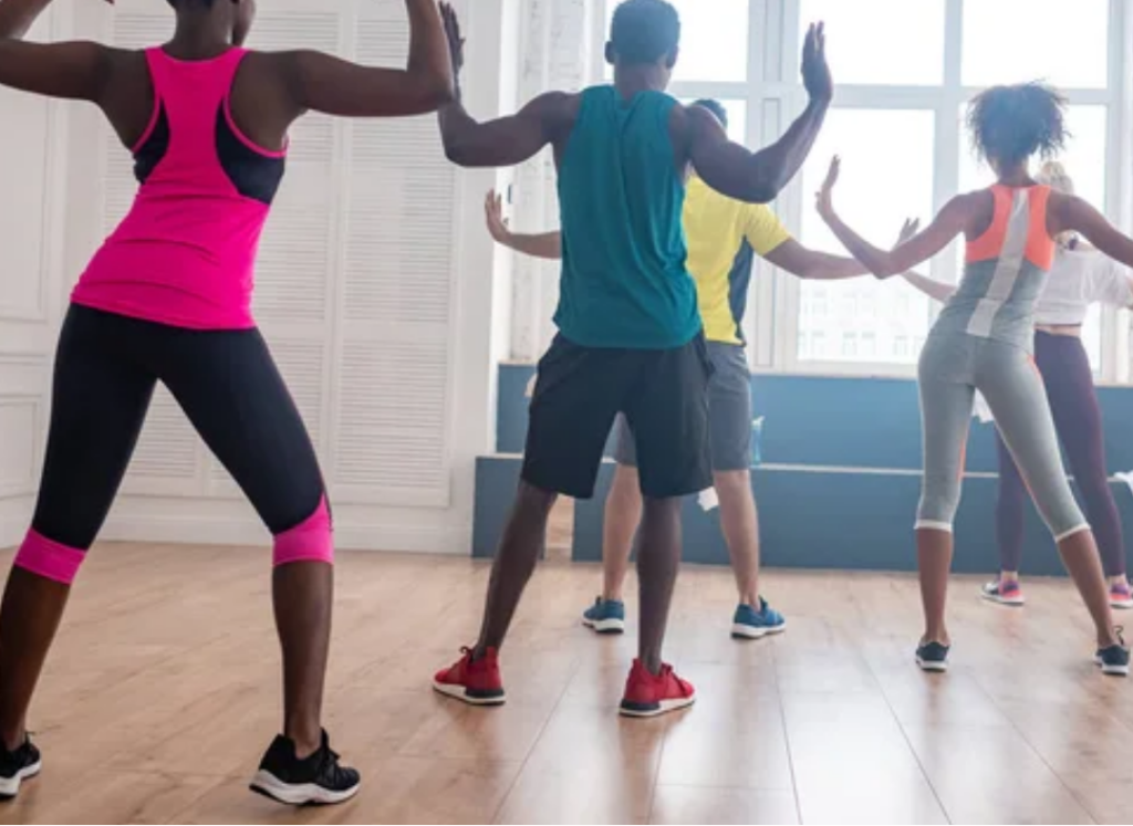 Baila y diviértete en esta clase gratis de zumba en Charlotte | Qué Pasa