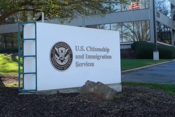 USCIS congela miles de procesos migratorios y abre nueva era de ...