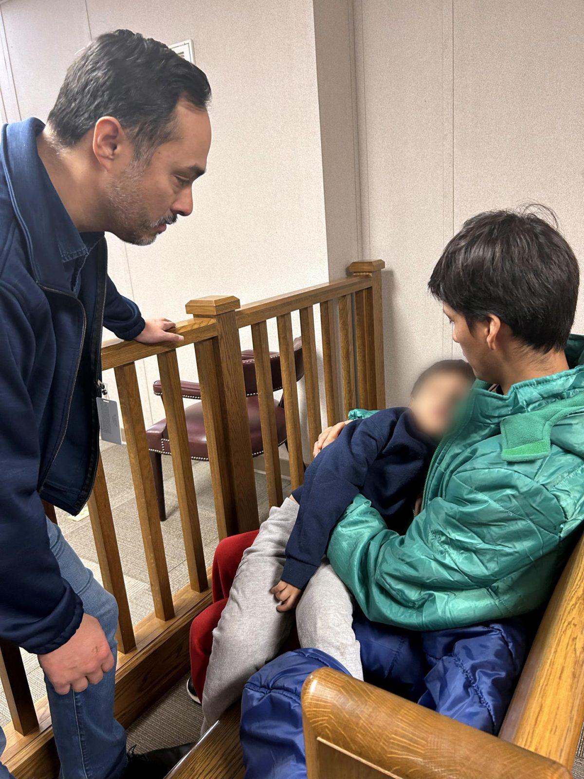 Menor ecuatoriano de 5 años de edad detenido en Texas está "deprimido ...