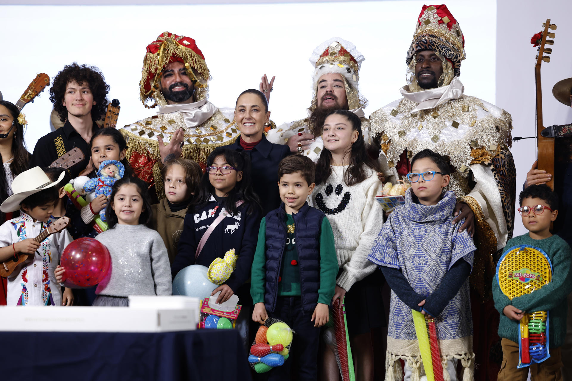 Niños y niñas de México expresan sus inquietudes a Sheinbaum en el Día ...