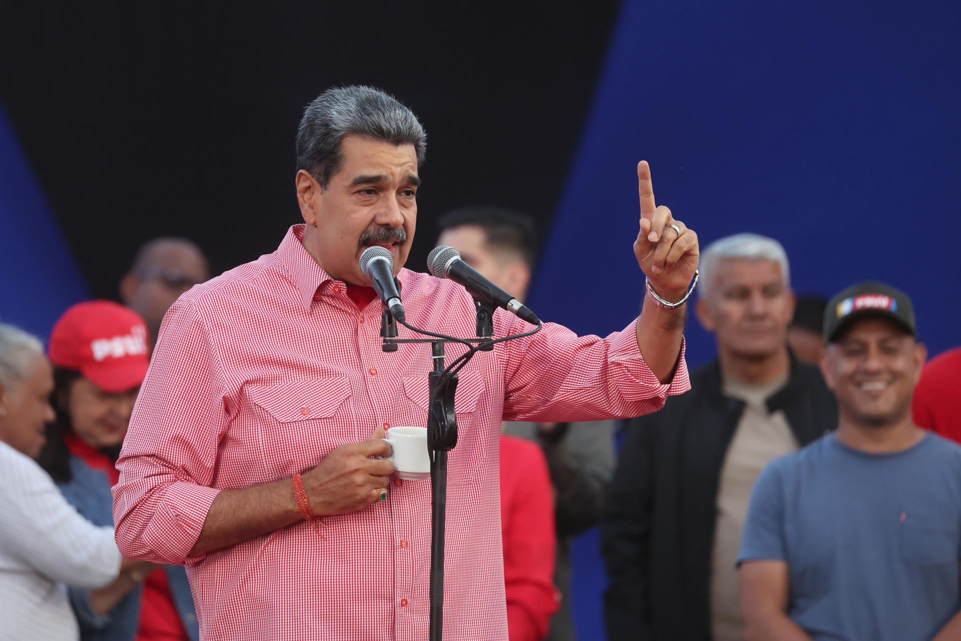 Maduro dice que Venezuela lidera el crecimiento económico de América ...