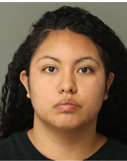 Mujer acusada de asesinar a "conocido" en Raleigh | Qué Pasa